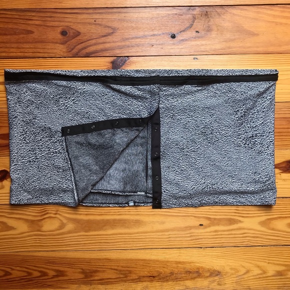 lululemon athletica | Accessories | Lululemon Vinyasa Infinity Scarf ...